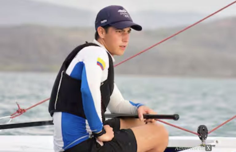 Simón Gómez conquista el título mundial y hace historia absoluta