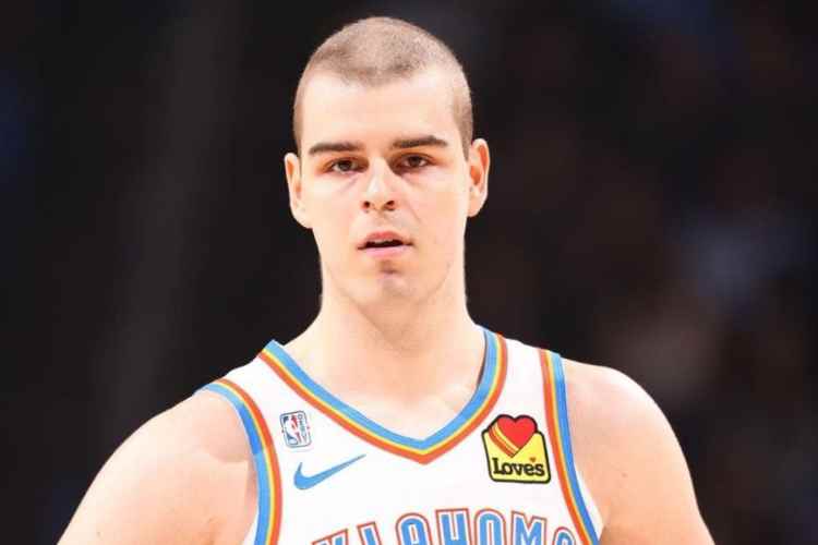 Nikola Topic debuta en la NBA tras superar el cáncer